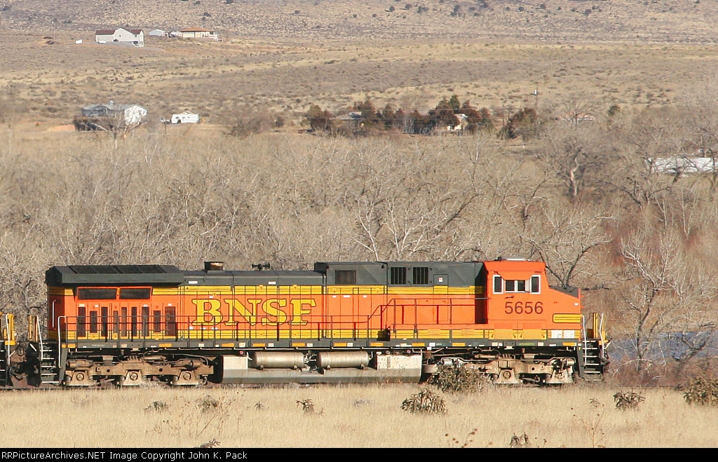 BNSF 5656